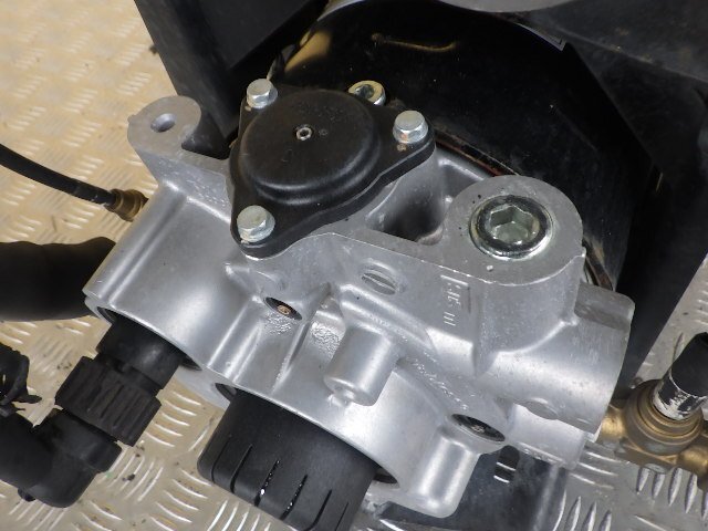 Yahoo!オークション - r696-151 日産 UD トラックス クオン エアードラ...