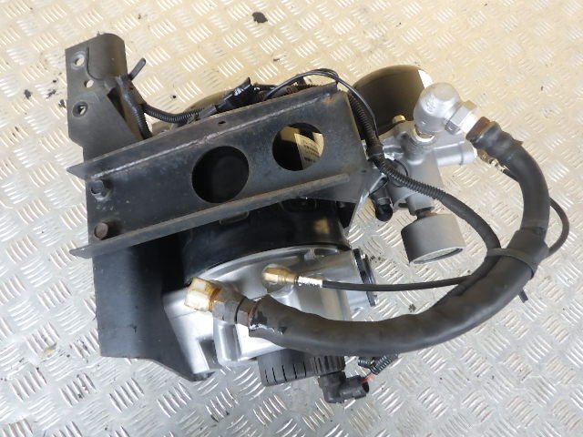 Yahoo!オークション - r696-151 日産 UD トラックス クオン エアードラ...