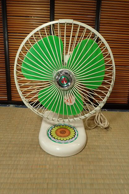 Yahoo!オークション - 32-69 三菱 卓上扇風機 D20-AG5 ミニ扇風機 レト...