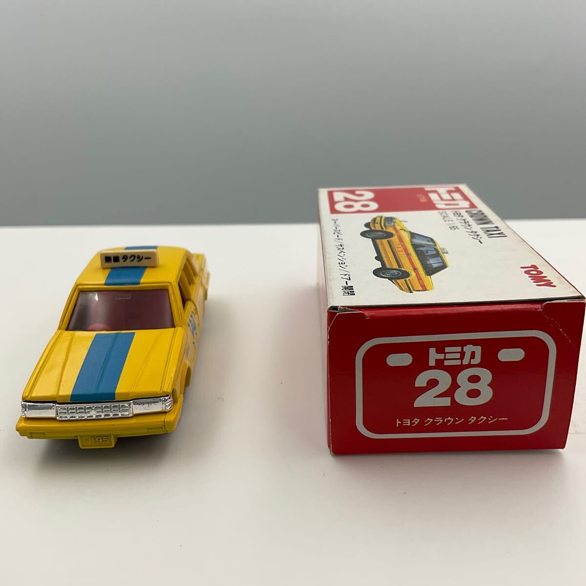Yahoo!オークション - トミカ 赤箱 No28 トヨタ クラウン タクシー 日...