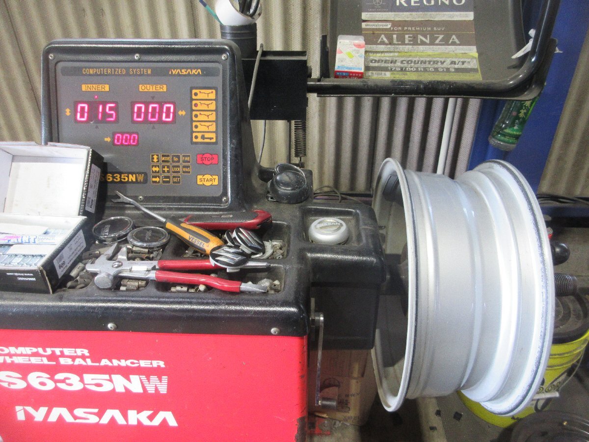 Yahoo!オークション - (R07/03/29) 15インチ アルミホイール / 日産純...