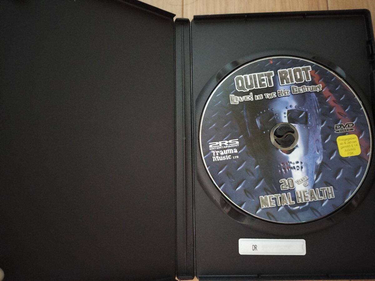 Yahoo!オークション - 輸入盤DVD クワイエット・ライオット / 20YEARS ...