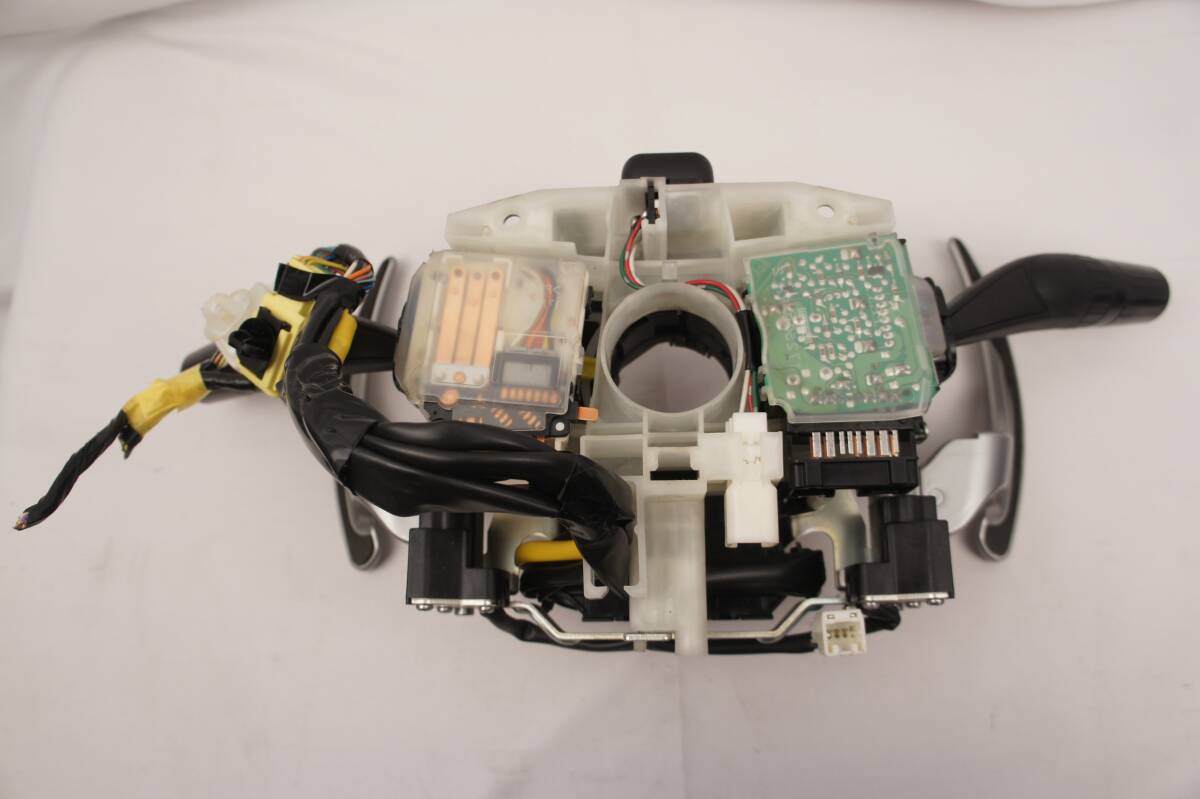 Yahoo!オークション - BP5 後期 E型 レガシィ外し MOMO ステアリング ...