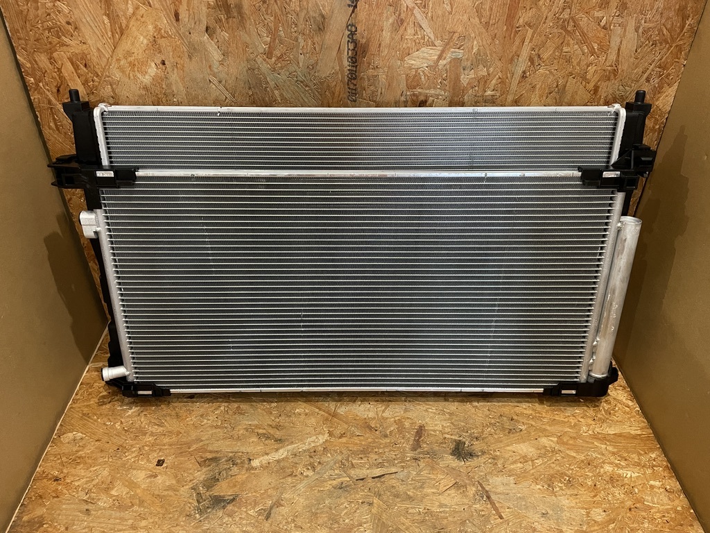 Yahoo!オークション - 美品 プリウス『ZVW60』『MXWH60』 社外新品ラジ...