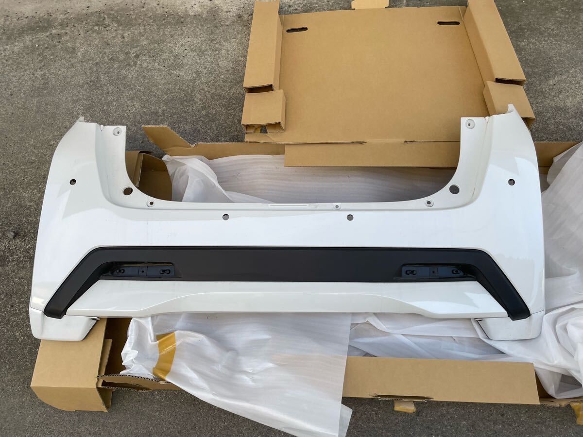 Yahoo!オークション - B44W デイズ HWS 純正 リア バンパー ASSY 白 ホ...