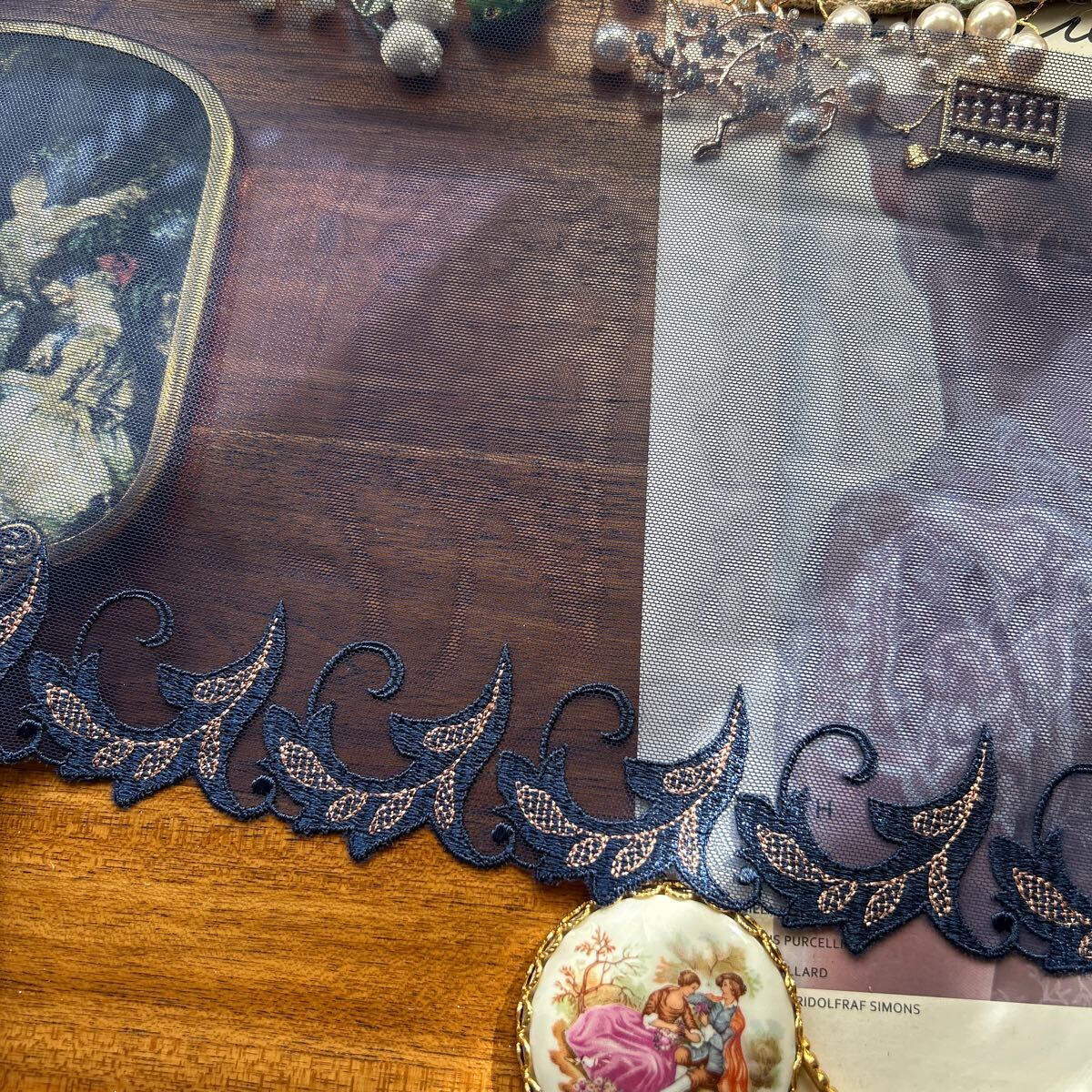 Yahoo!オークション - 1m 金糸入り チュールレース P4-81