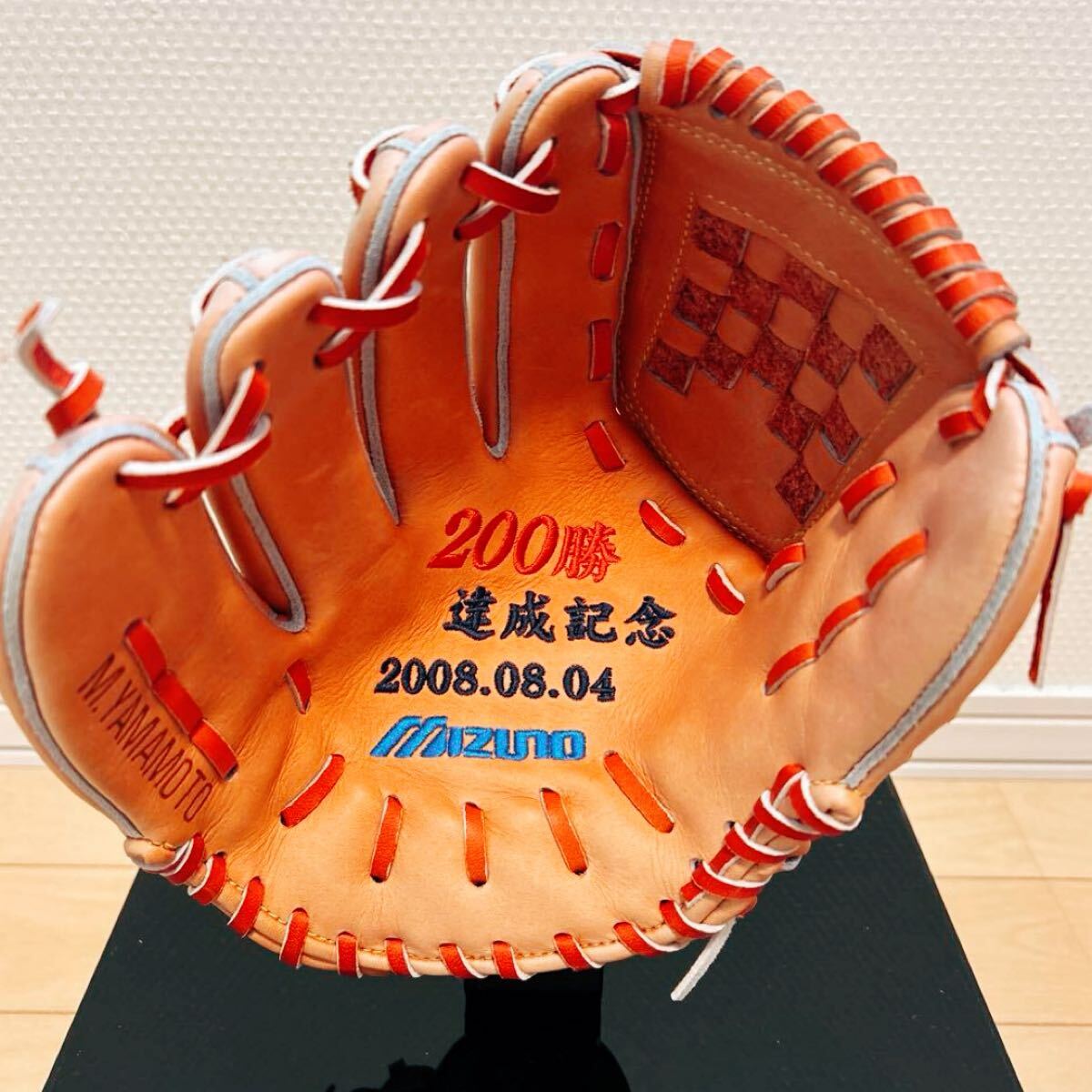 貴重 山本昌 通算200勝 記念グローブ グラブ 硬式用 中日 貴重 山本昌 通算200勝 記念グローブ グラブ 硬式用 中日