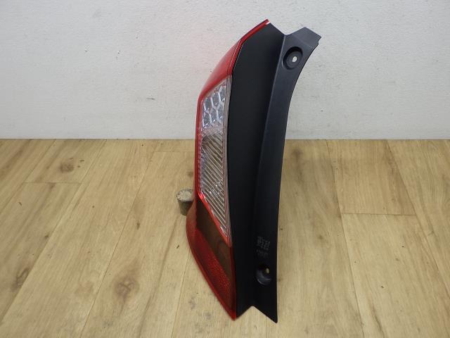 Yahoo!オークション - フィット GP5 左テールランプ ライト レンズ NH7...