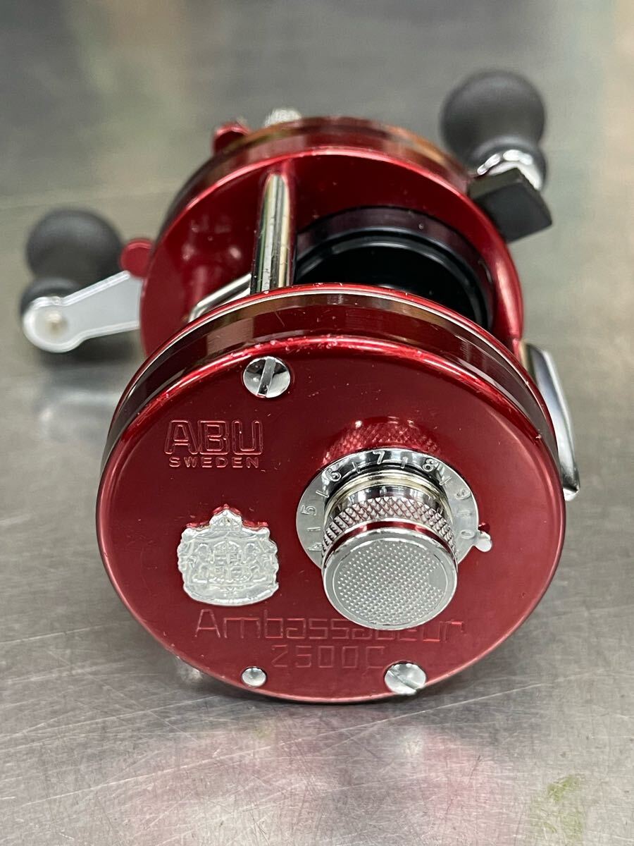 ABU 2500C RED ブラックも出品中 アブガルシア アンバサダー(アブガルシア)｜売買されたオークション情報、yahooの商品情報をアーカイブ公開 - オークファン（aucfan.com）
