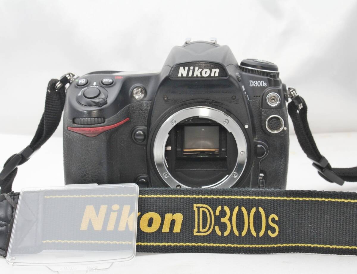 Yahoo!オークション - 【極上美品 初心者におすすめ】 Nikon D300s ボ...