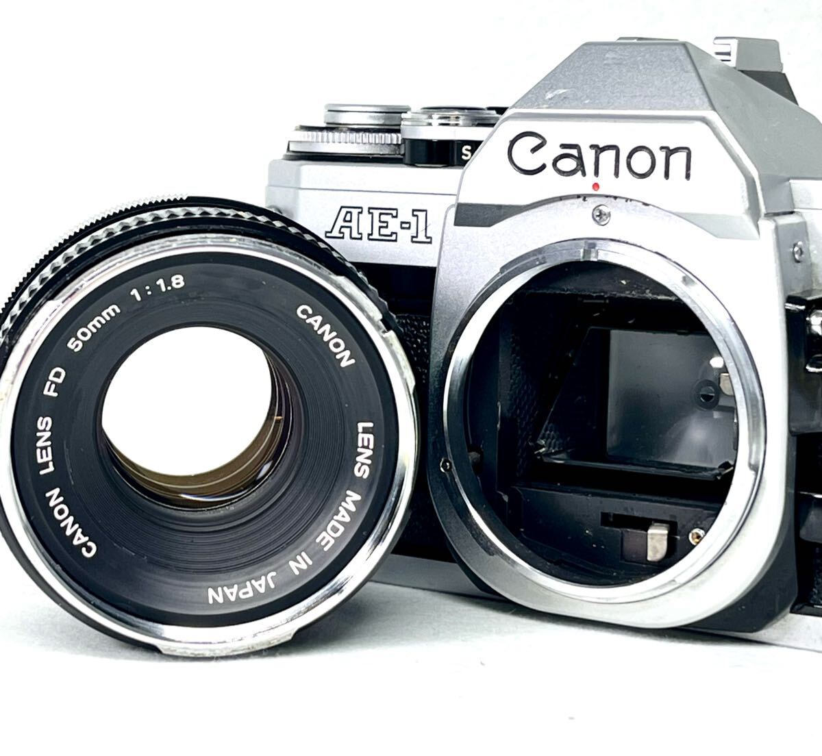 性能検査品】キャノン CanonフィルムカメラAE-1 シルバー FD 性能検査品】キャノン CanonフィルムカメラAE-1 シルバー FD