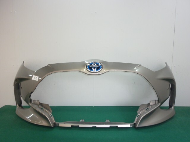 Yahoo!オークション - ヤリス 6AA-MXPH10 フロントバンパー 52119-K090...