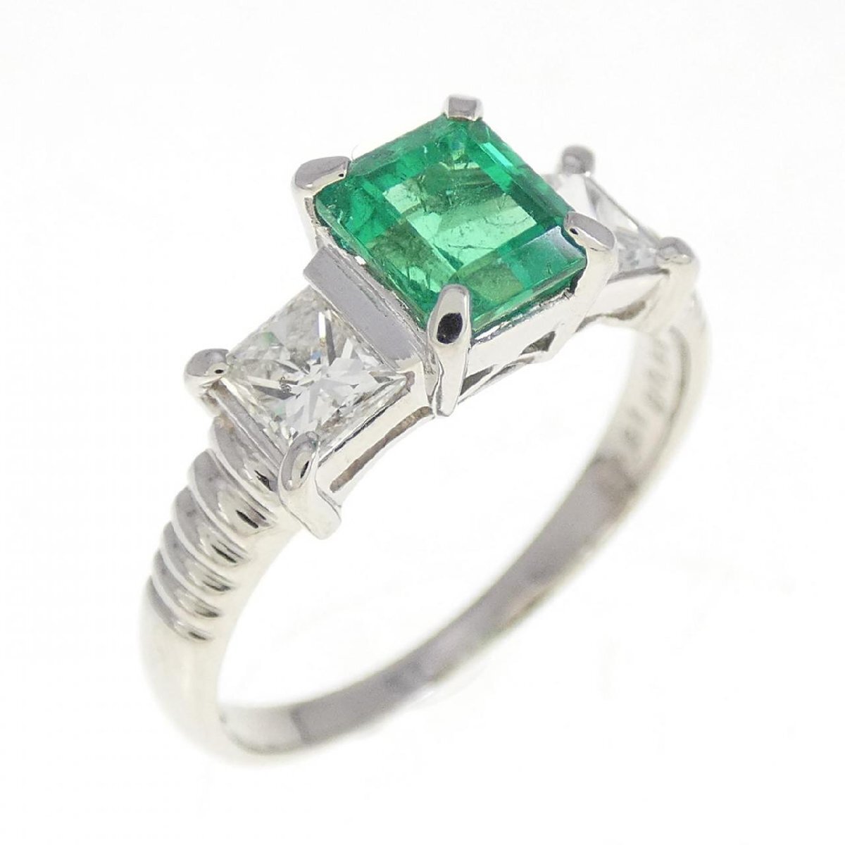 Yahoo!オークション - PT エメラルド リング 0.81CT