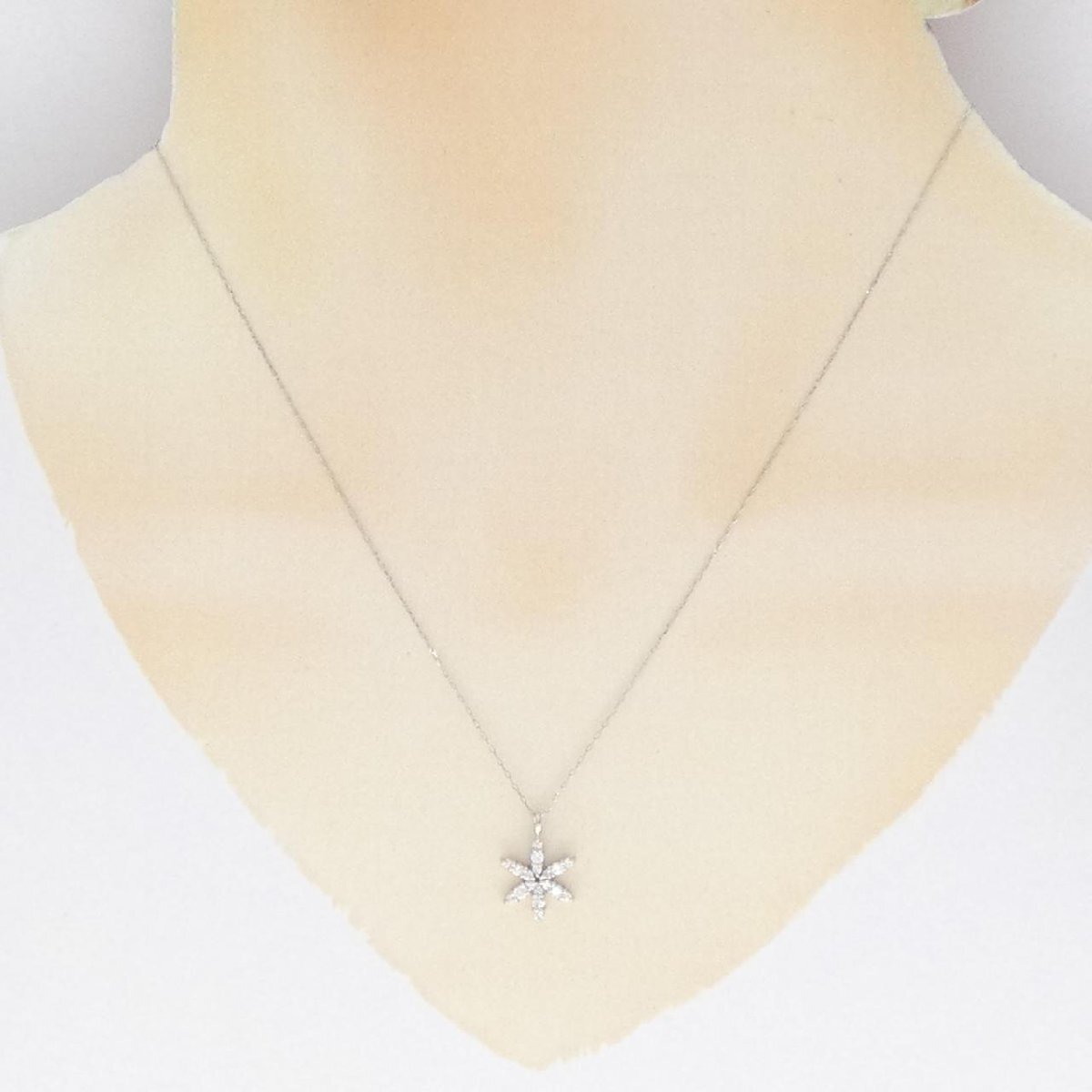 Yahoo!オークション - PT ダイヤモンド ネックレス 0.24CT