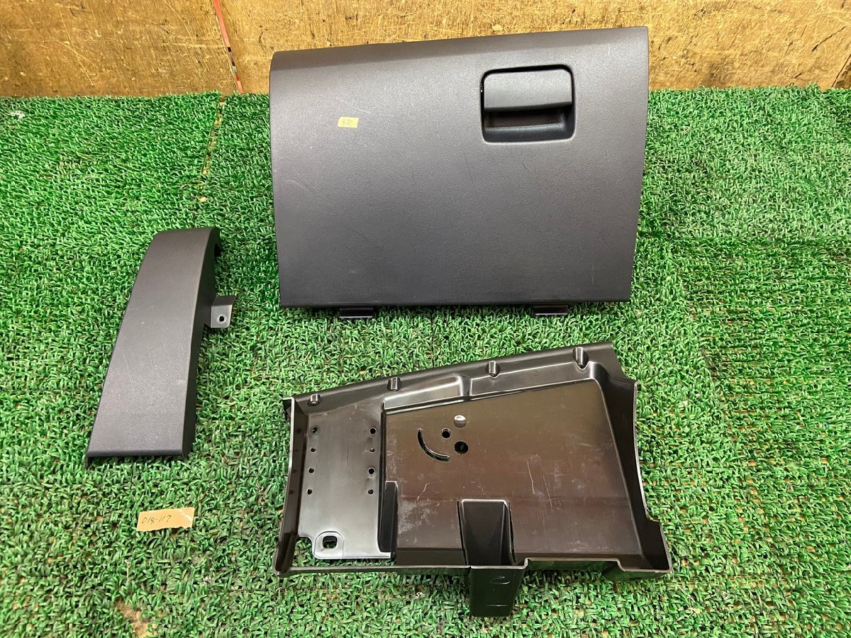 Yahoo!オークション - O14-117 C H20 CZ4A ランエボ10 GSR グローブボ...