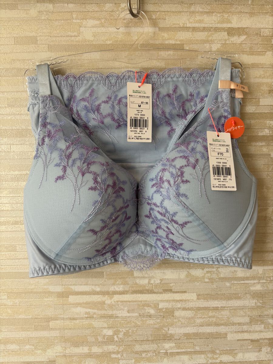 Yahoo!オークション - F70&M」トリンプ 夢みるブラ エアリー世界の絶景...