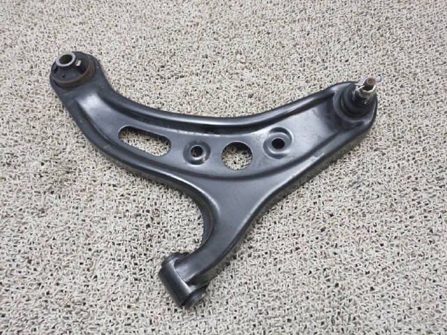 H28年 BRZ 後期 ZC6 右フロント ロアアーム 26196km FA20CSWB5A 20202CA000 86 ZN6 ZNo:07001756(スバル用)｜売買されたオークション ...
