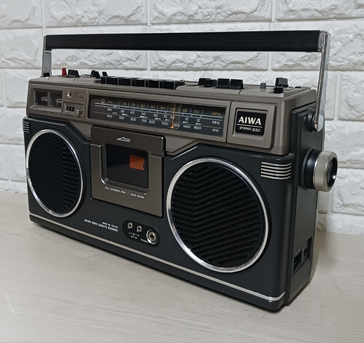 AIWA アイワ ラジカセ 昭和レトロ TPR-830 ラジオ CASSETTE RECORDER RADIO STEREO 3band G下(アンティーク)｜売買されたオークション情報 ...