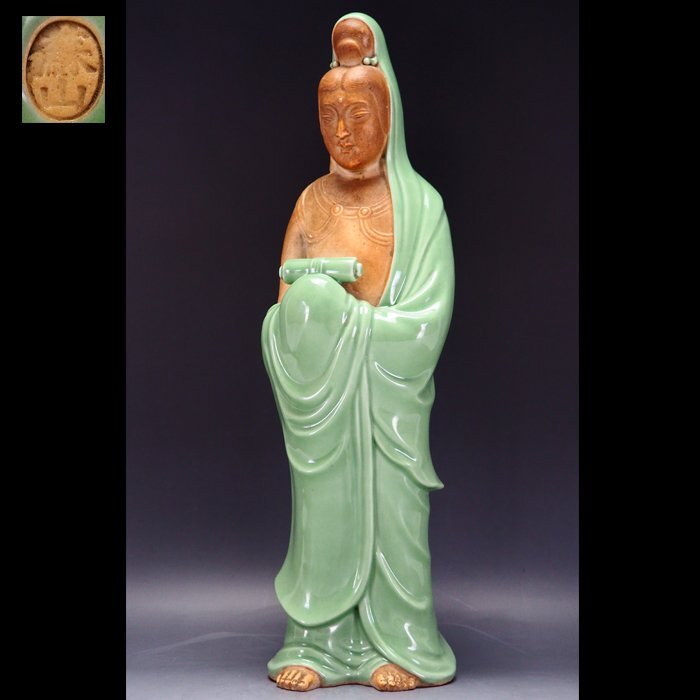 治】『諏訪蘇山』作 青磁観音像☆高さ 37.2cm 置物 仏像 治】『諏訪蘇山』作 青磁観音像☆高さ 37.2cm 置物 仏像