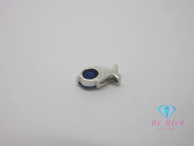 Yahoo!オークション - Pt900 サファイア 0.71ct 付 デザイン ネックレ...