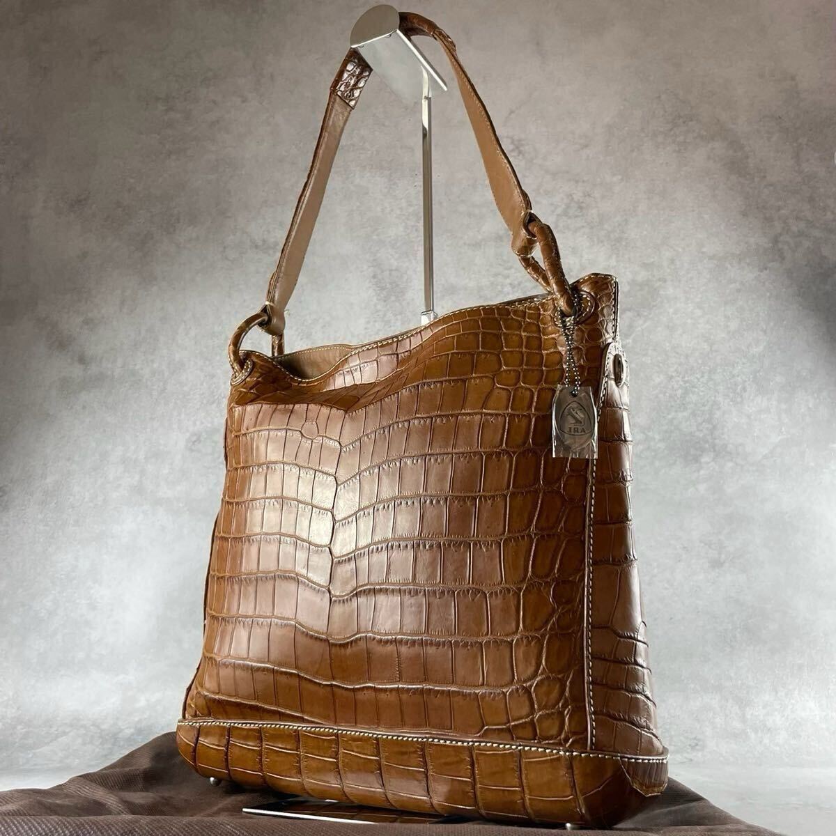 定価約30万超!!! 美品 リアルクロコダイル 【JRA認証】 マット 定価約30万超!!! 美品 リアルクロコダイル 【JRA認証】 マット