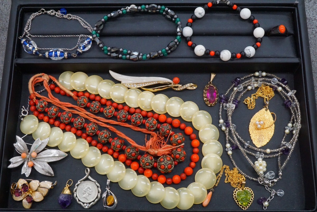 Yahoo!オークション - C547 ジャンク含む 本珊瑚など ネックレス ペン...