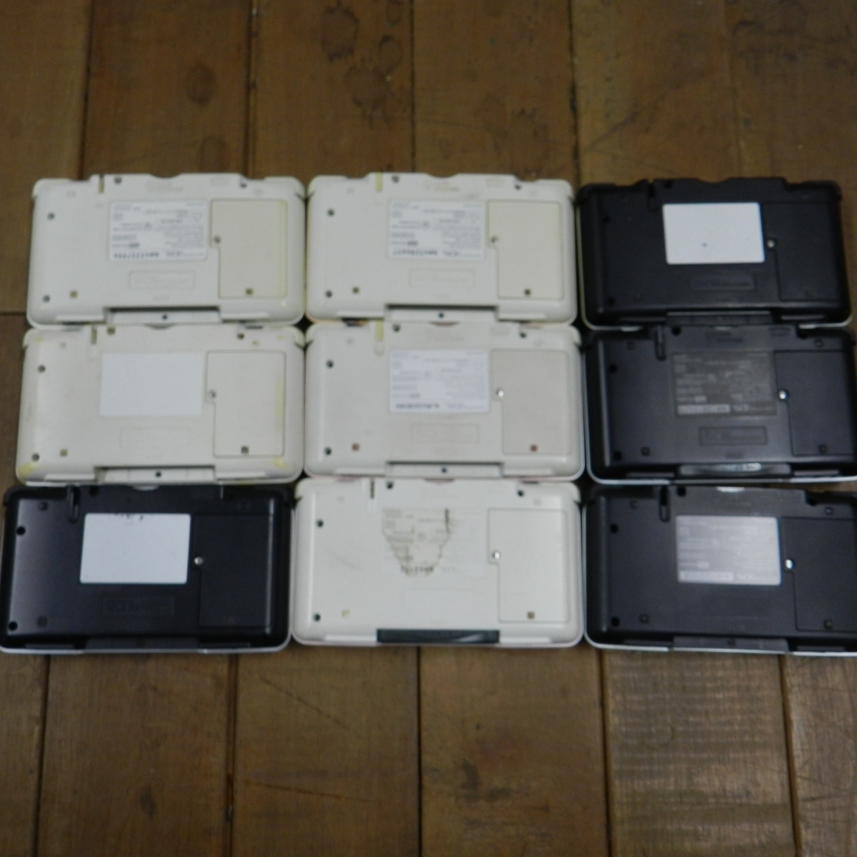 Yahoo!オークション - Q351 ニンテンドー 初代DS 本体のみ 9台セット ...