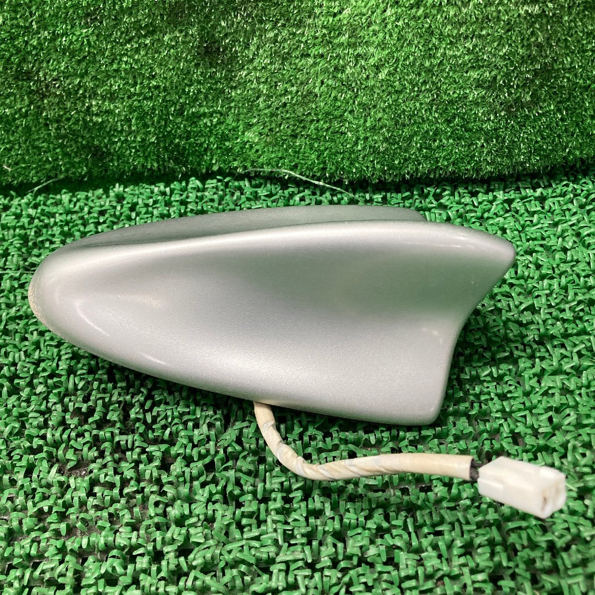 Yahoo!オークション - プリウス ZVW30 G シャークアンテナ ルーフアン...