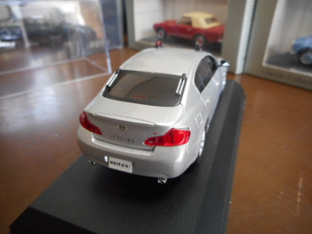 Yahoo!オークション - 1/43 レイズ 日産 スカイライン 250GT V36 シル...