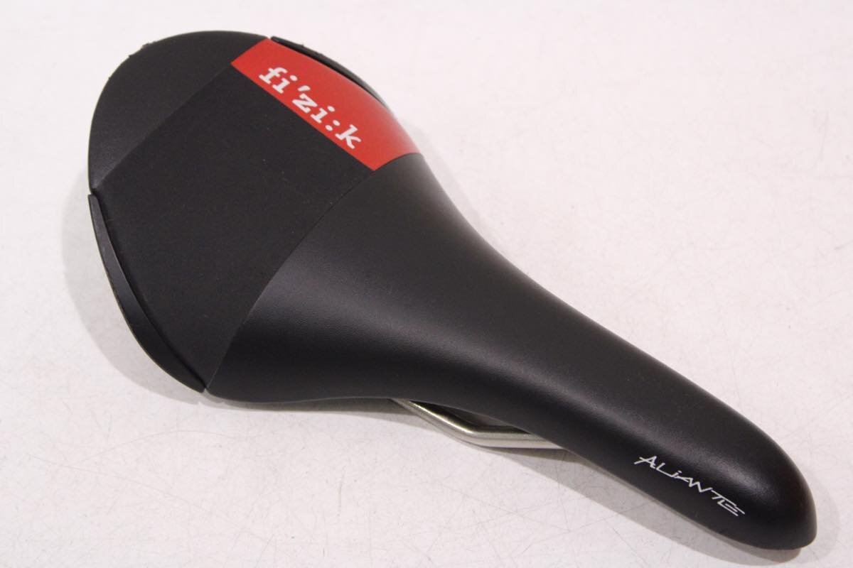 Yahoo!オークション - fi'zi k フィジーク ALIANTE R3 サドル k iumレ...