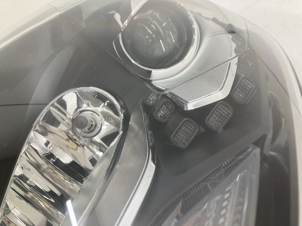 Yahoo!オークション - 美品 割れ無 点灯OK VW 6R系 ポロ 純正 HID ヘッ...