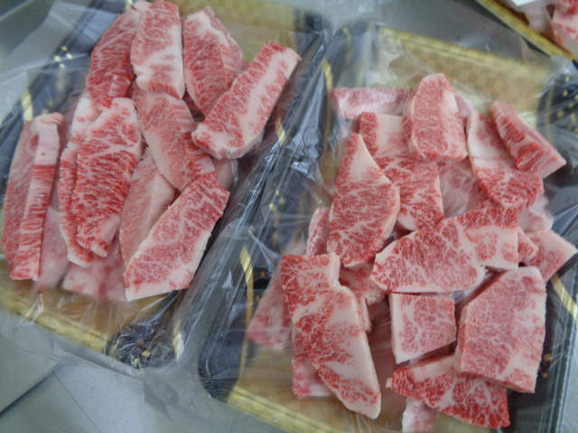 Yahoo!オークション - 松阪牛A5牝 超特友バラのとろカルビ 2kg （8...