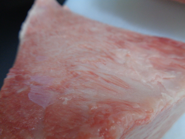 Yahoo!オークション - 姫神和牛A5牝 超特友三角（2分割） 1 84k...