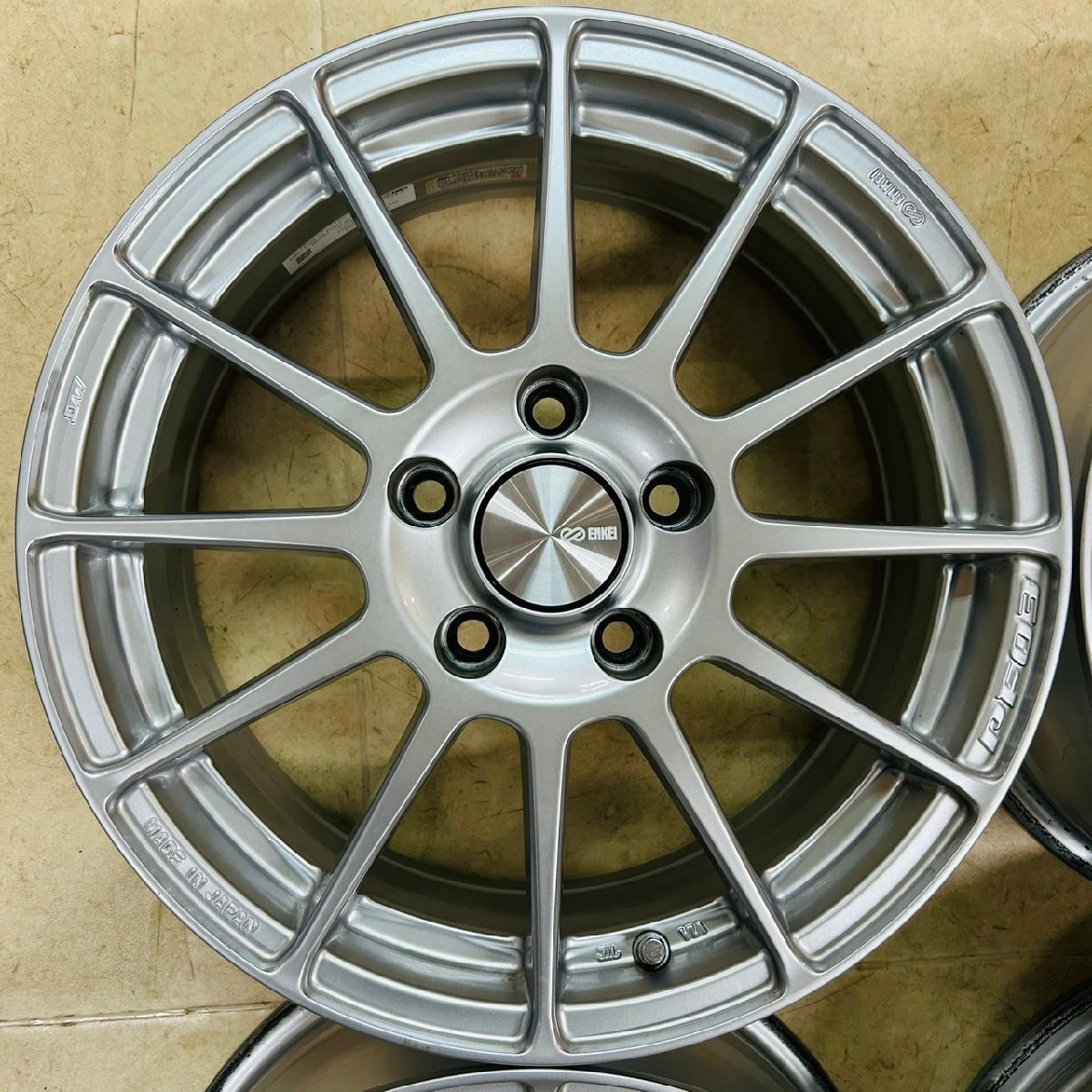 ENKEI PF03 16インチ 6.5J +45 114.3 5穴 ノア ヴォクシー エスクァイア カムリ CX-3 MAZDA3 などに 苫小牧店 店頭引取可能(社外品)｜売買された ...