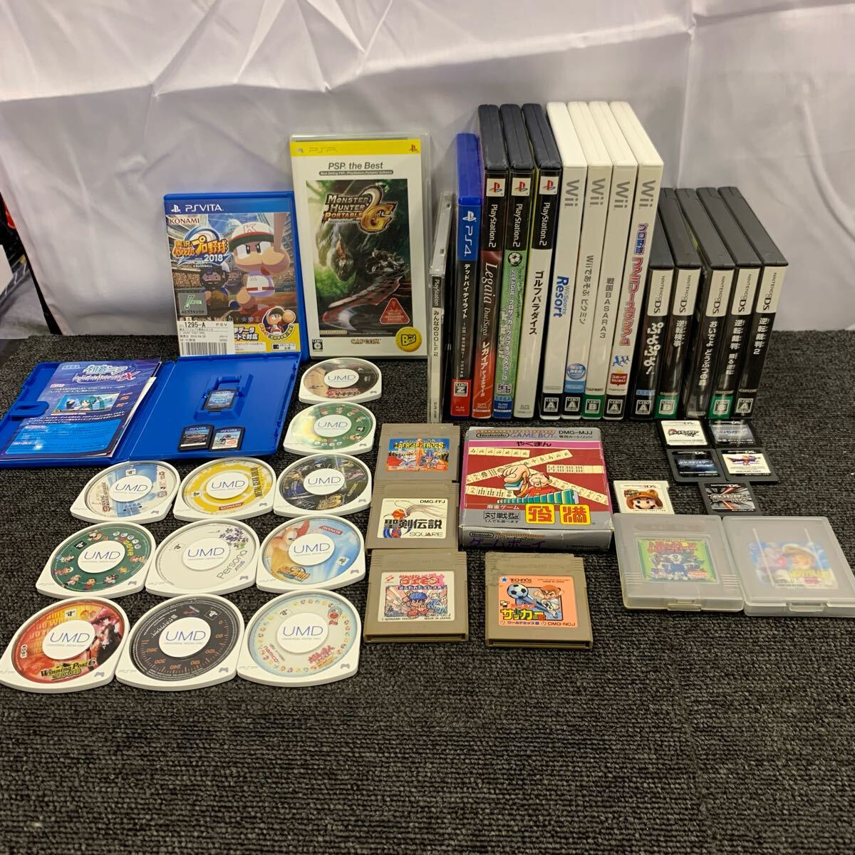 Yahoo!オークション - ゲームソフトまとめ売り GAMEBOY 7本 DS 10本 3...