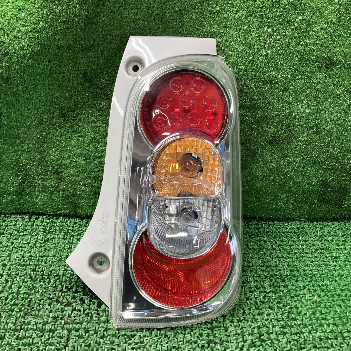 Yahoo!オークション - ミラココア X L675S 右 テールランプ テールラ...