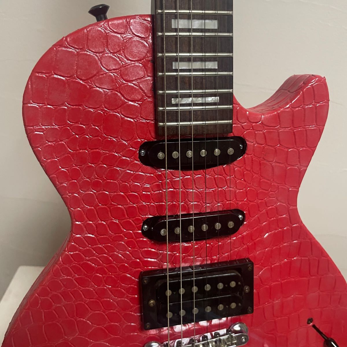 Yahoo!オークション - グラスルーツレスポールシェイプ レッドクロコダ...