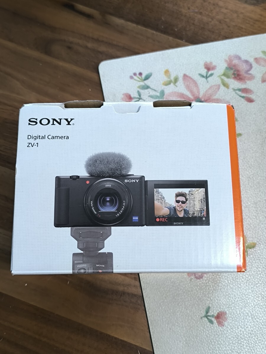 SONY ソニー VLOGCAM ZV-1の元箱 カメラ無し(ソニー)｜売買されたオークション情報、yahooの商品情報をアーカイブ公開 - オークファン（aucfan.com）