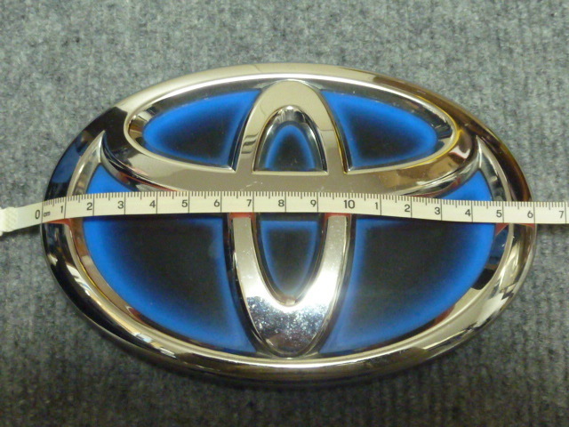 Yahoo!オークション - トヨタ ZVW30 プリウス フロント エンブレム1個 ...