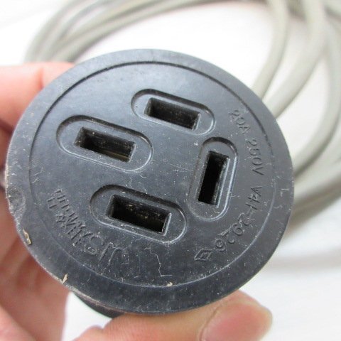 Yahoo!オークション - 奈良 延長コード 約4m 単相 200V コンセント 電...