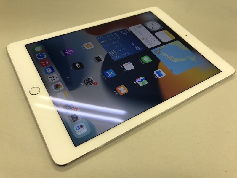 LB997 docomo iPad Air2 Wi-Fi+Cellular A1567 32GB ホワイト LB997 docomo iPad Air2 Wi-Fi+Cellular A1567 32GB ホワイト