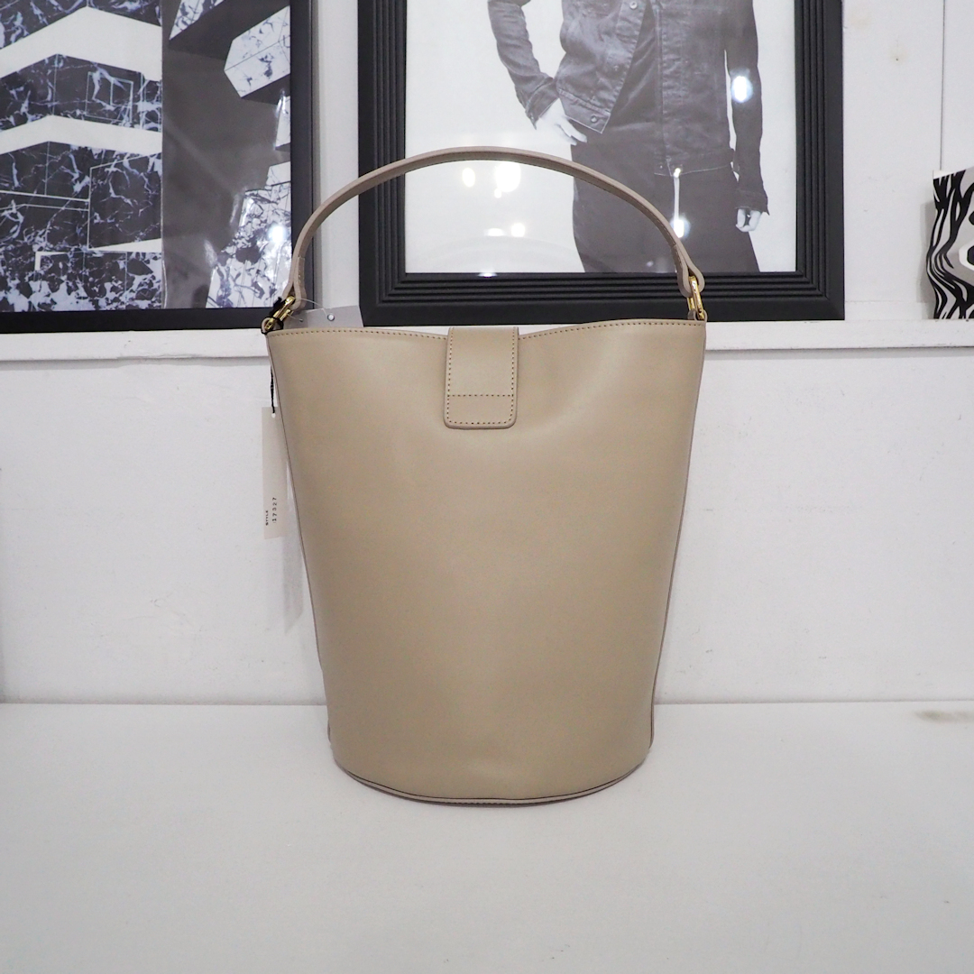 Yahoo!オークション - 新品 定価59400円 ウィムガゼット ハァウ レザー...