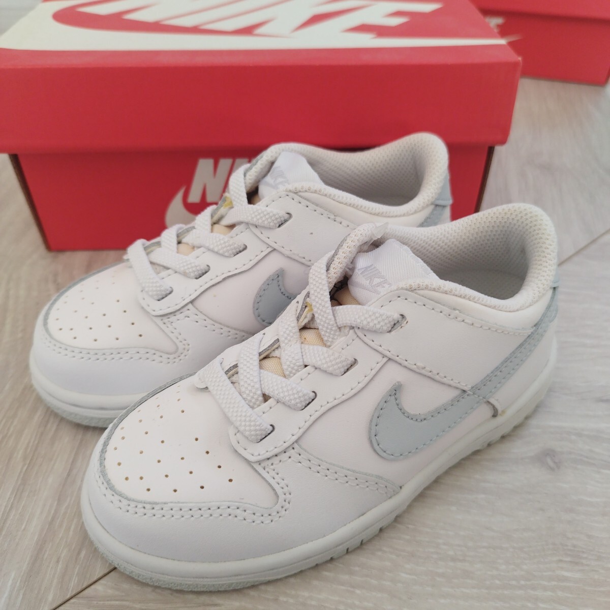 Yahoo!オークション - NIKE DUNK LOW キッズ15CM 白