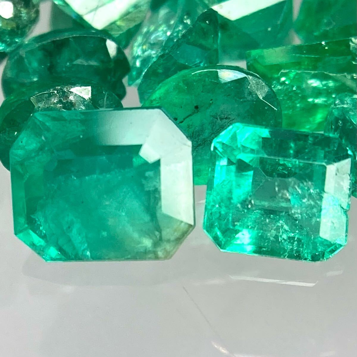 Yahoo!オークション - 1円〜 （天然エメラルドおまとめ20.5ct）m 約4.1...