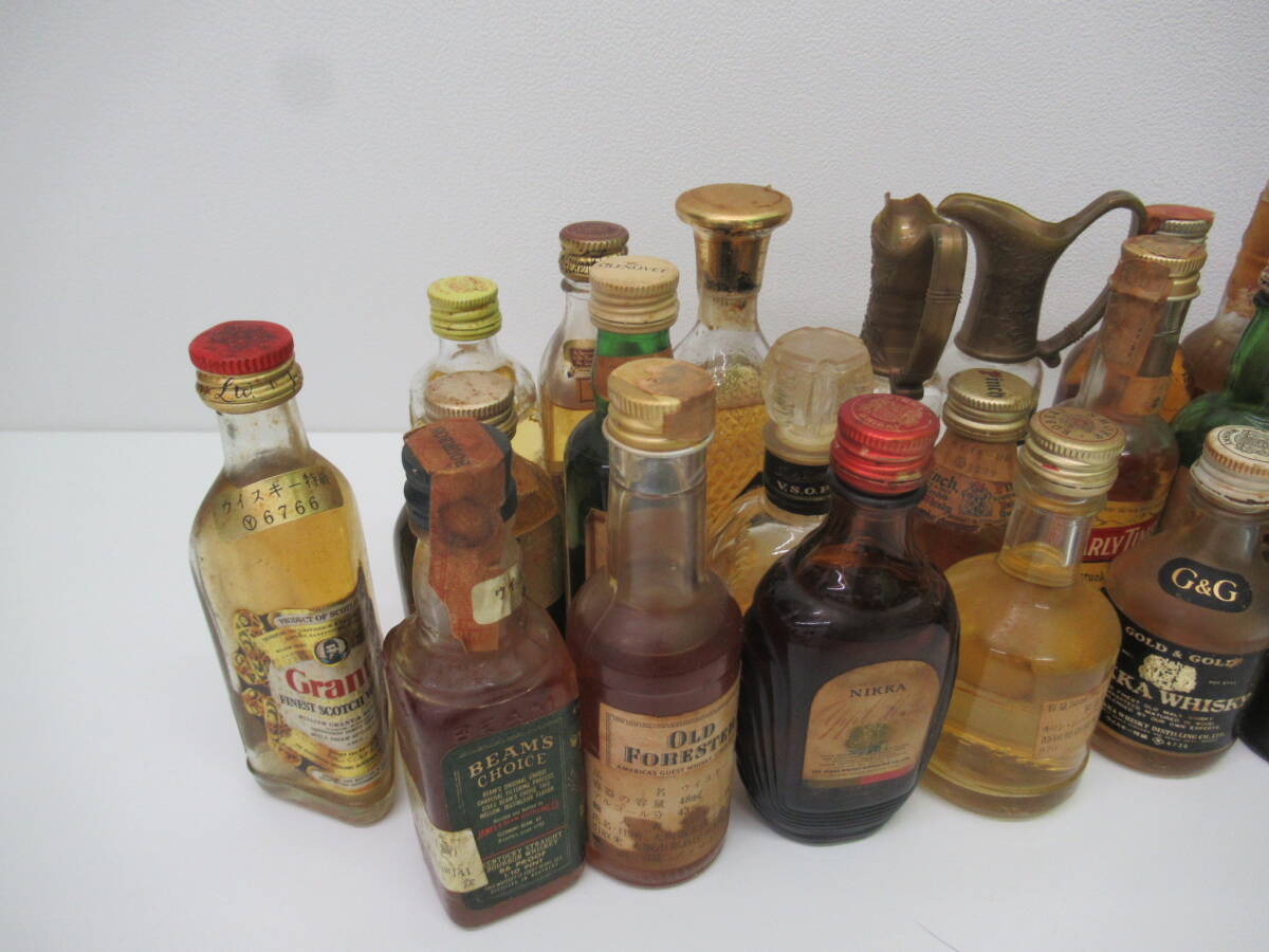 Yahoo!オークション - 3755 酒祭 洋酒祭 ミニボトル 大量 おまとめ ウ...