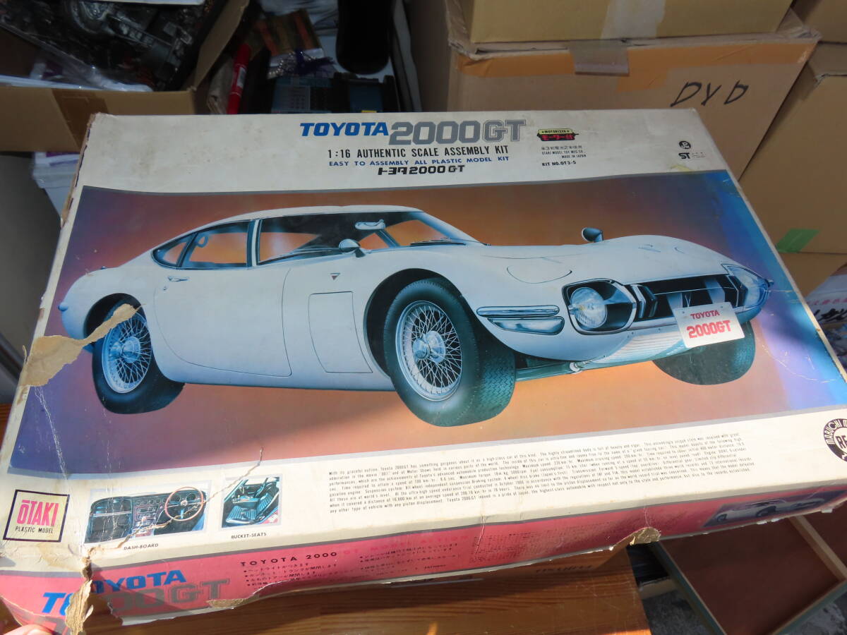 Yahoo!オークション - トヨタ 2000GT 1/16スケール OTAKI プラモデル ...
