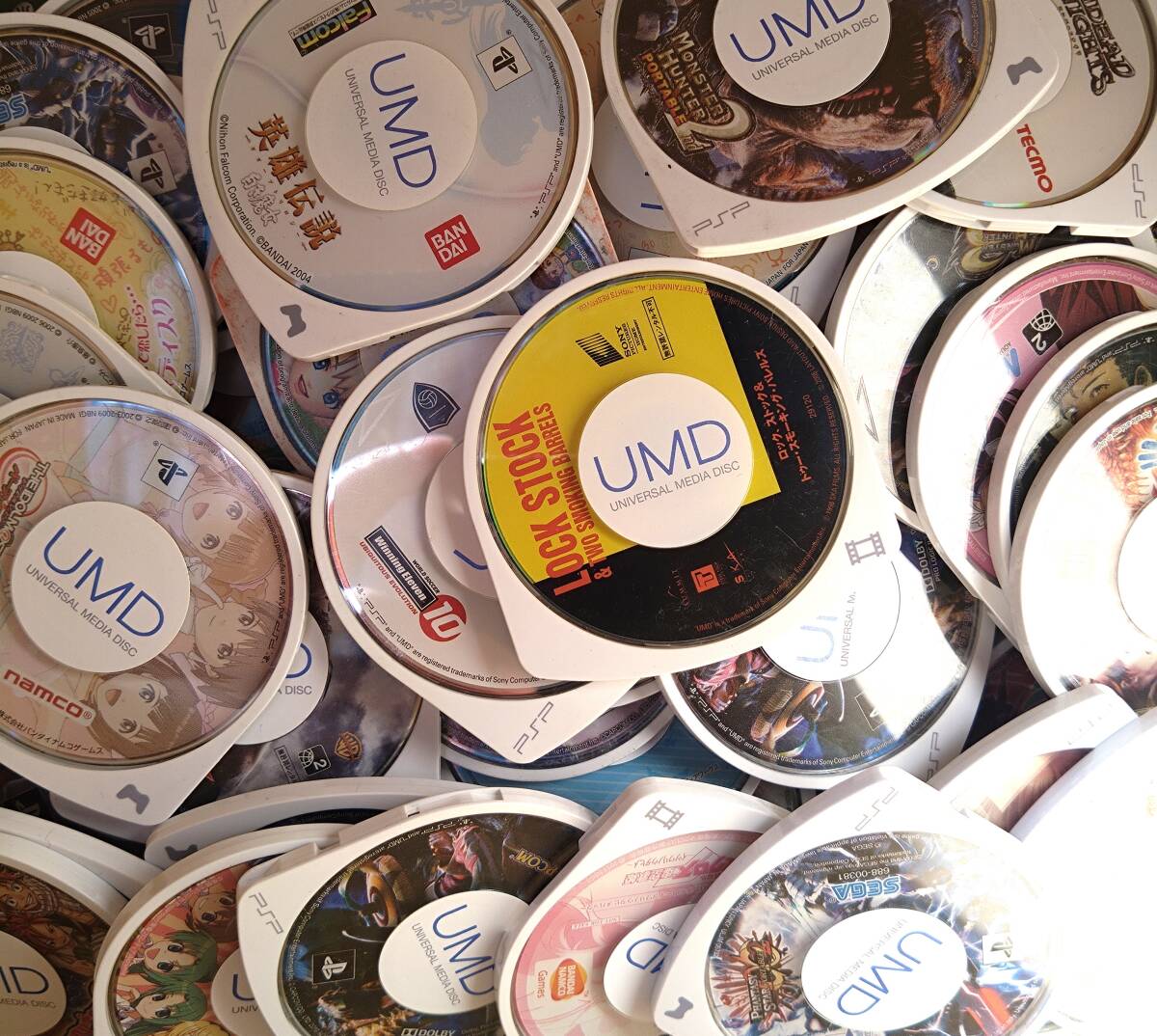 Yahoo!オークション - SONY PSP用UMD 約500g（無選別）