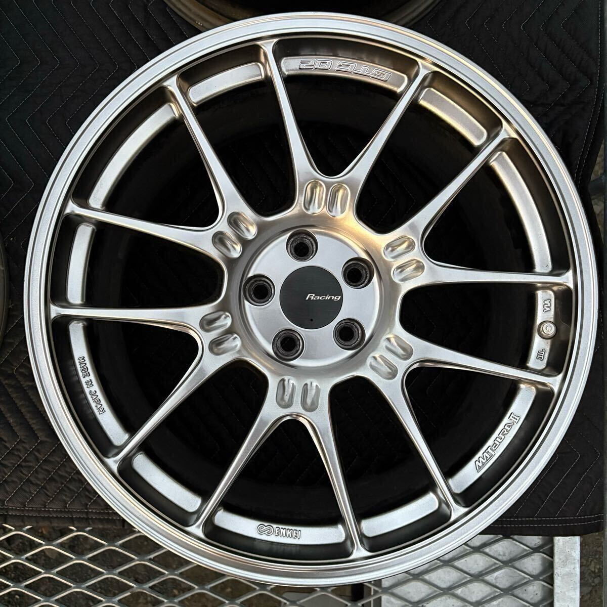 Yahoo!オークション - ENKEI エンケイ GTC02 18インチ PCD100 5H 8J+35...