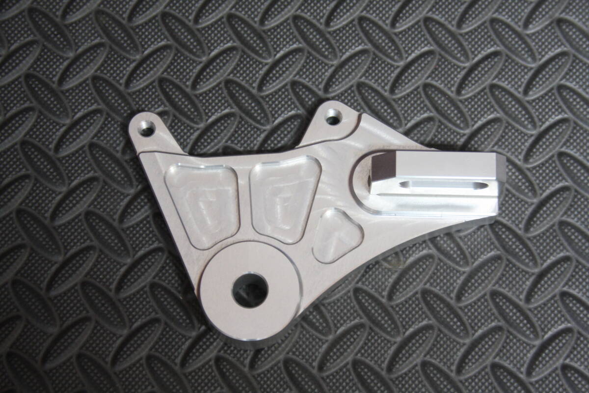 Yahoo!オークション - R1-Z TZR250(1KT) ブレンボ2Pカニキャリパーサポ...