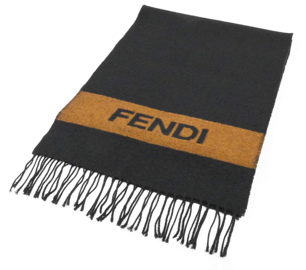 Yahoo!オークション - R344 美品 FENDI フェンディ ウール100% ロゴ フ...